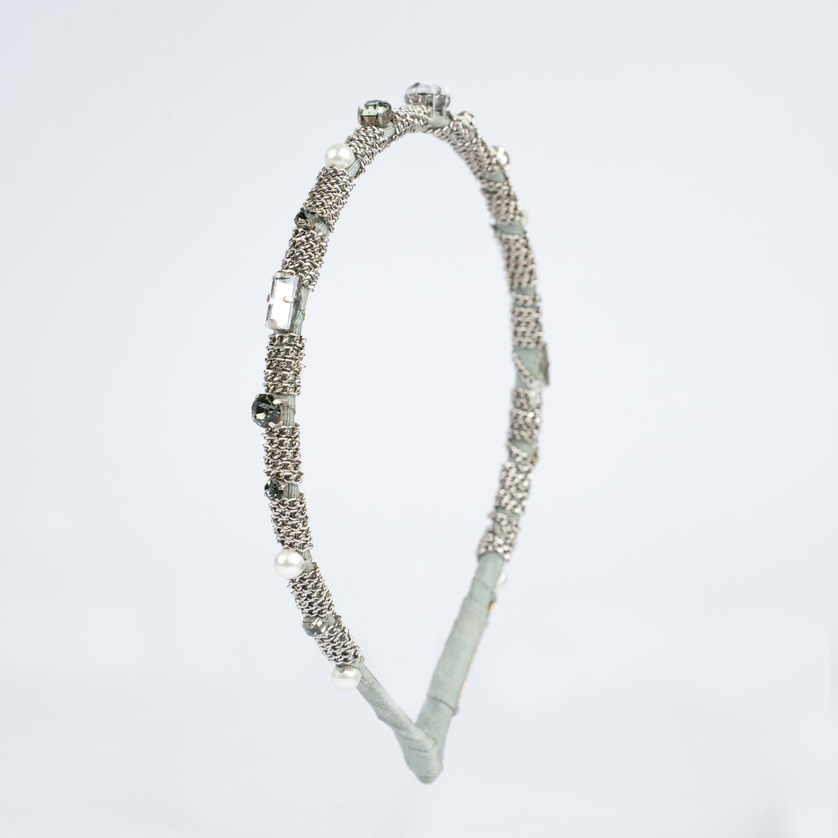 Queen Chain – BornFlash